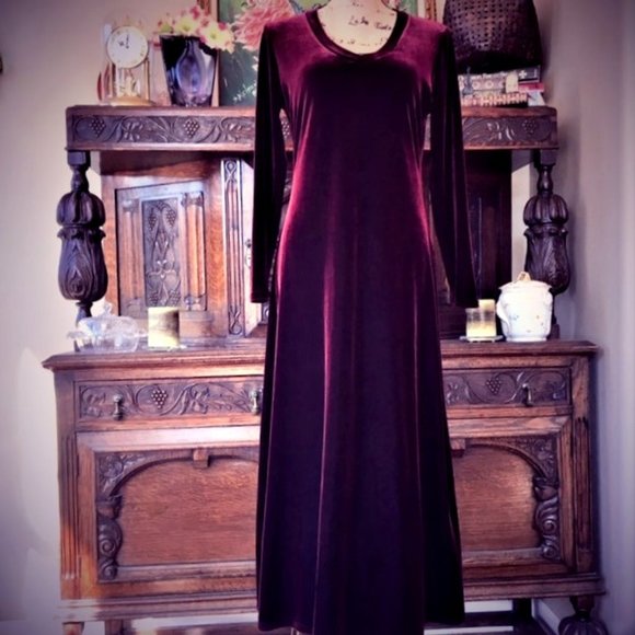 Moda International | Dresses | Moda Dark Red Purple Velvet Victorian ...